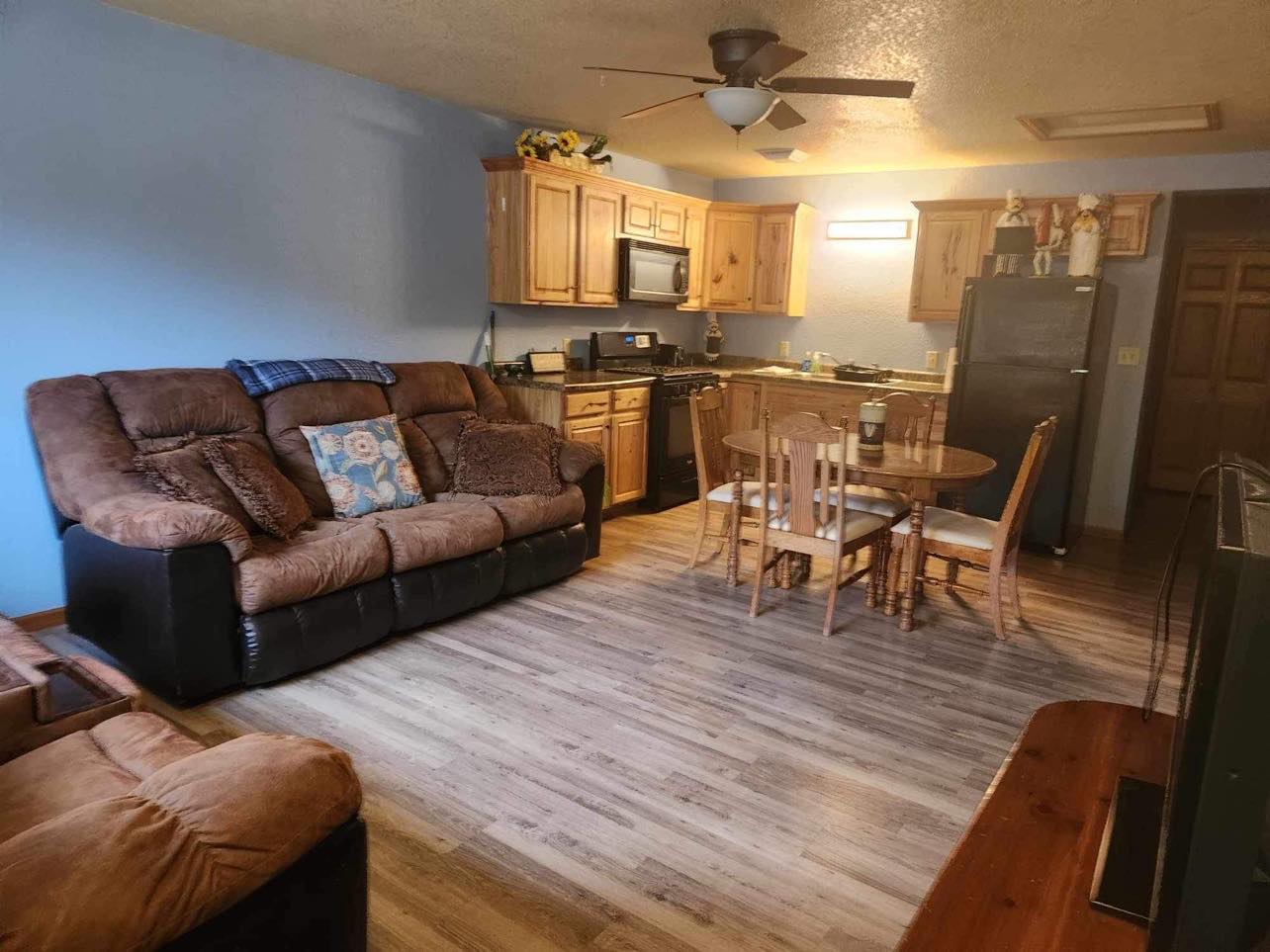 Fischer's Trap and Fish Motel - Trap N Fish Motel - Winter WI Motels ...